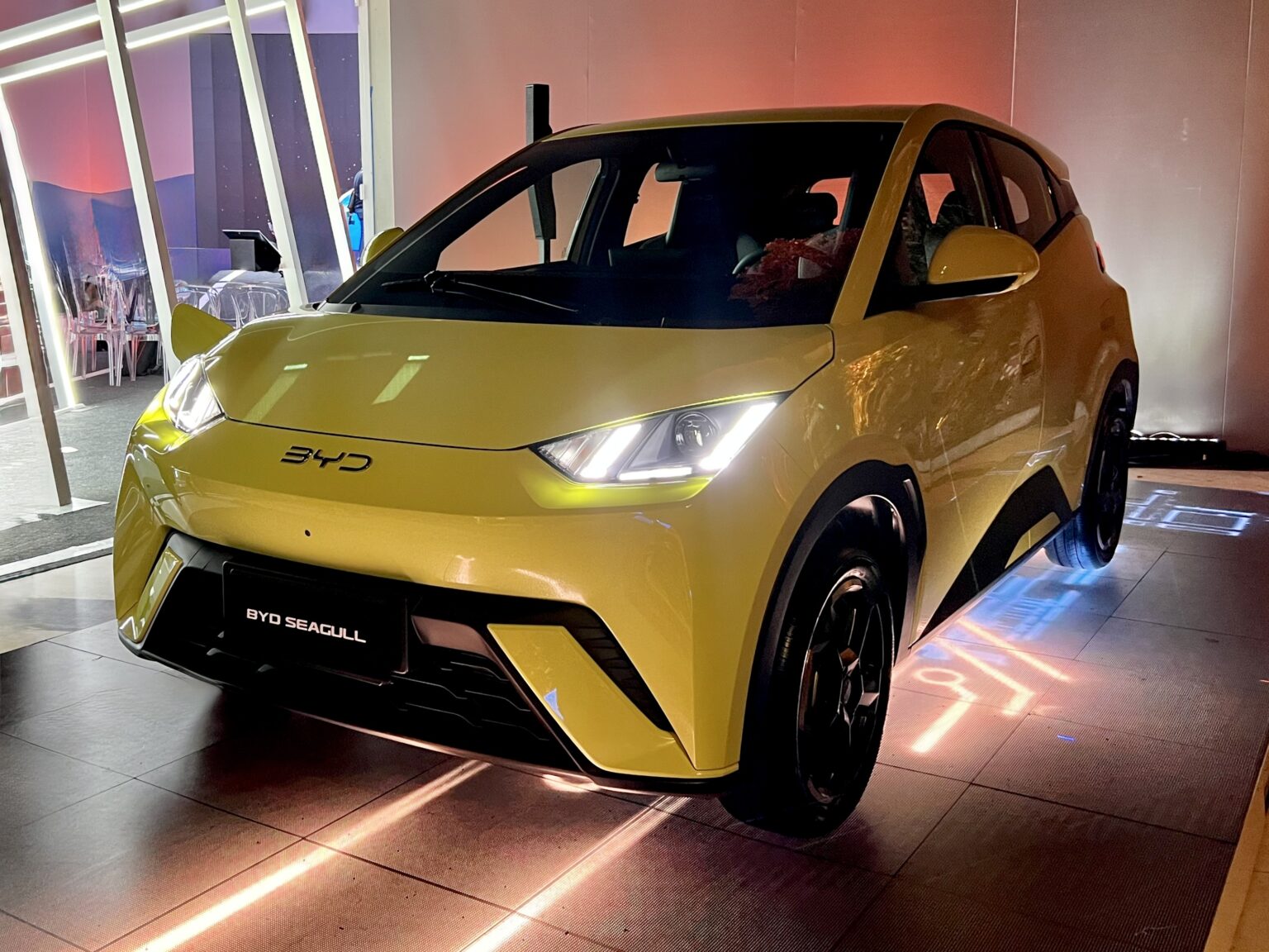 BYD llega al Perú con autos eléctricos - Auto TV Perú