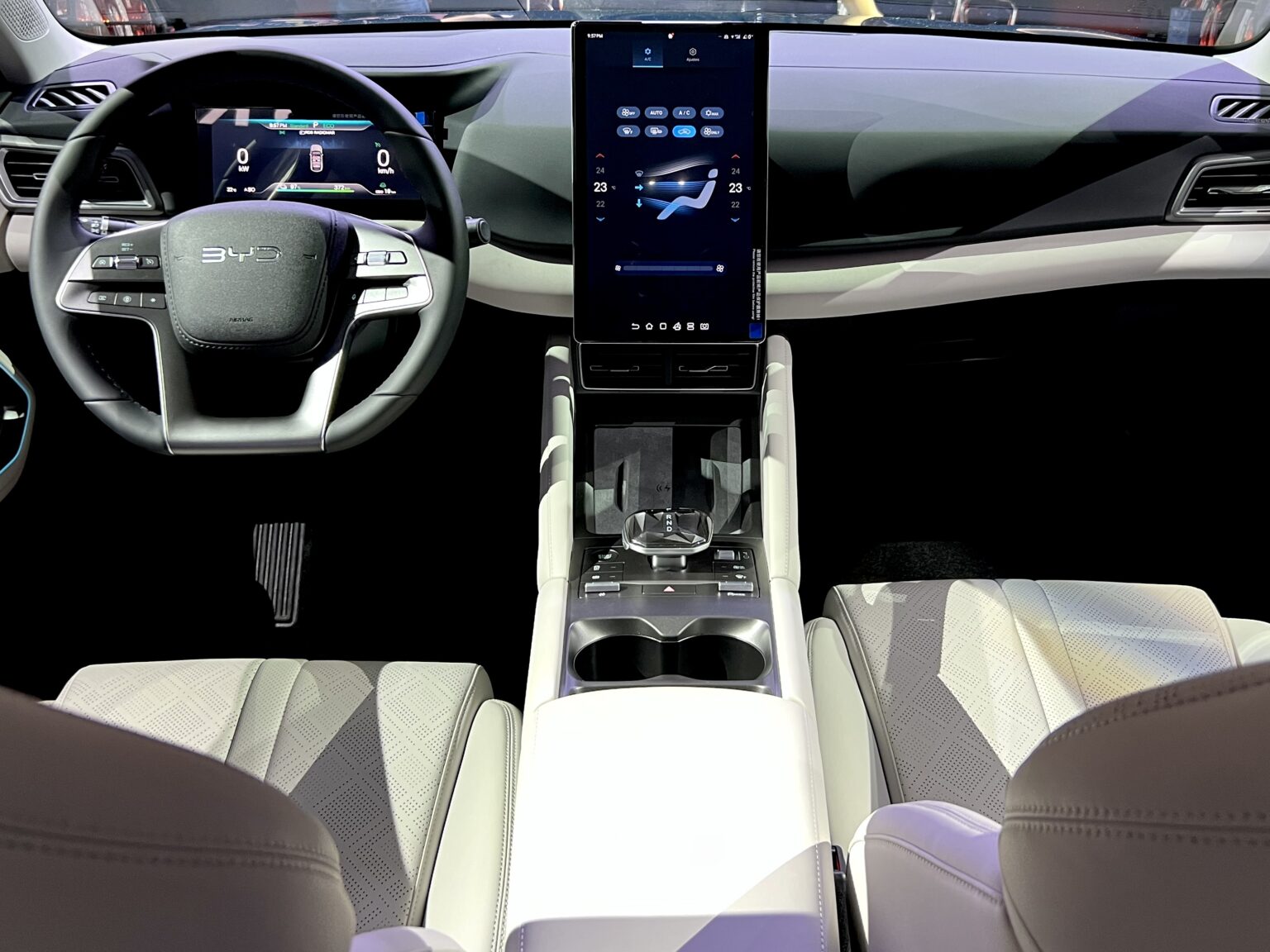 BYD llega al Perú con autos eléctricos - Auto TV Perú