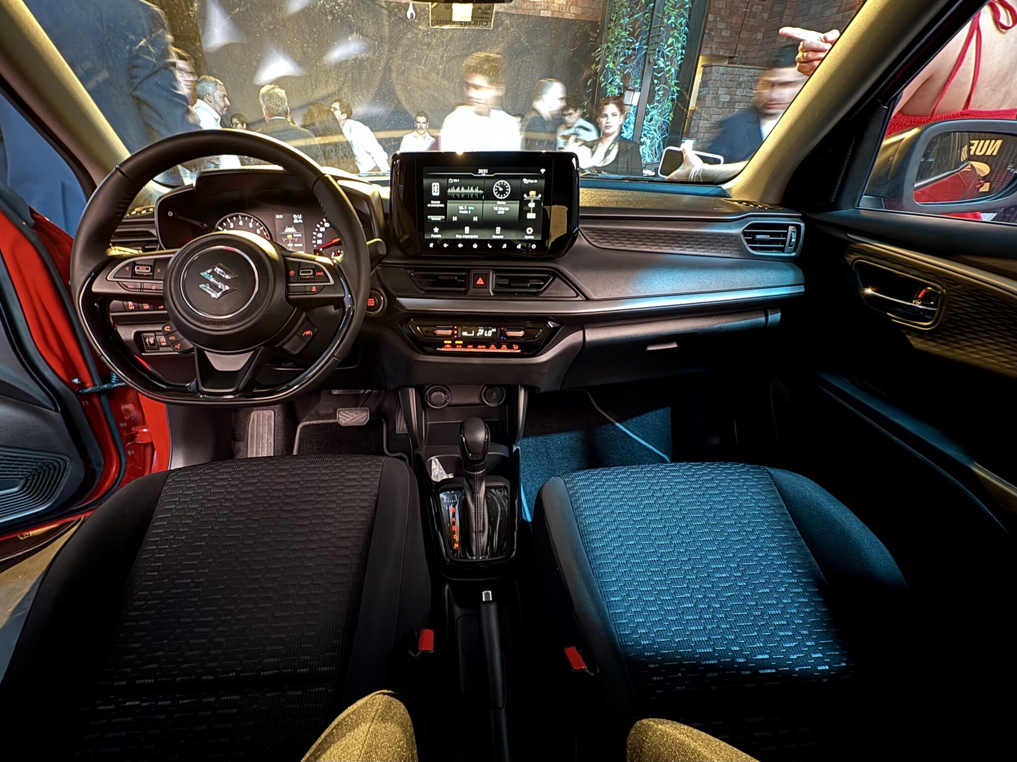 Nuevo Suzuki Swift Smart Hybrid 2025 - Auto TV Perú